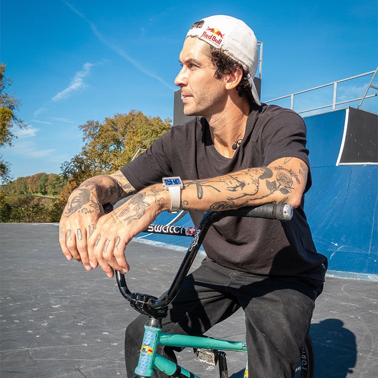 Sam meets Swatch - A Swatch Proteam action sports series