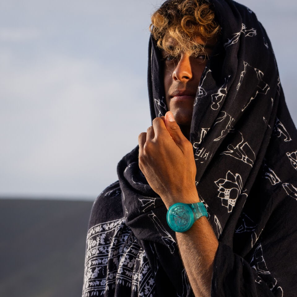 โนอาห์ เบสเชน (Noah Beschen) นักโต้คลื่นผู้สร้างสรรค์เข้าร่วม Swatch ...